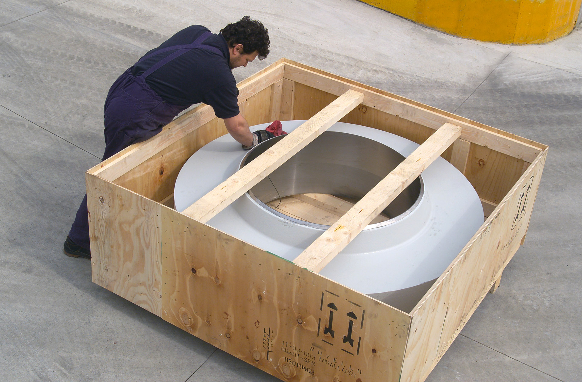 Special components for subsea applications - VIAR GROUP